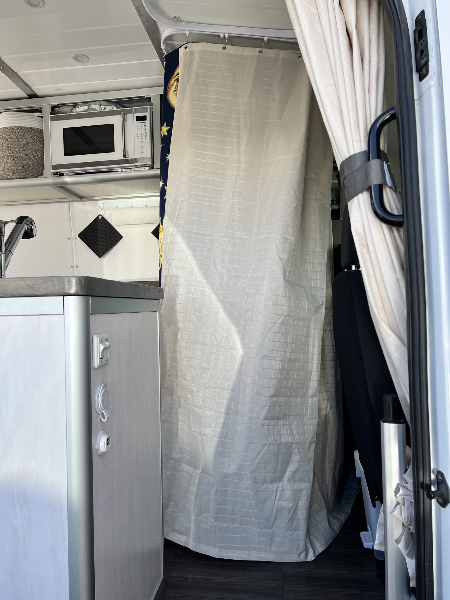 Best Portable Shower - Goodnight Trail